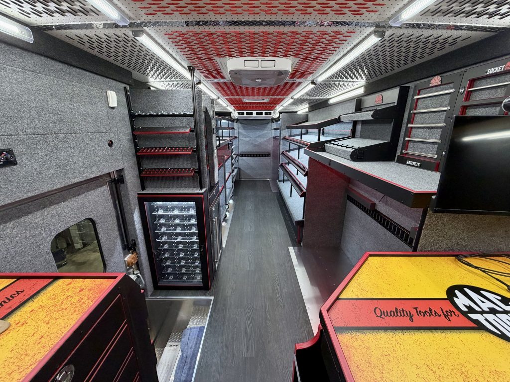 Custom 2026 - 24ft Kenworth T280 Steve and Cody Kendall - Herr Display Vans