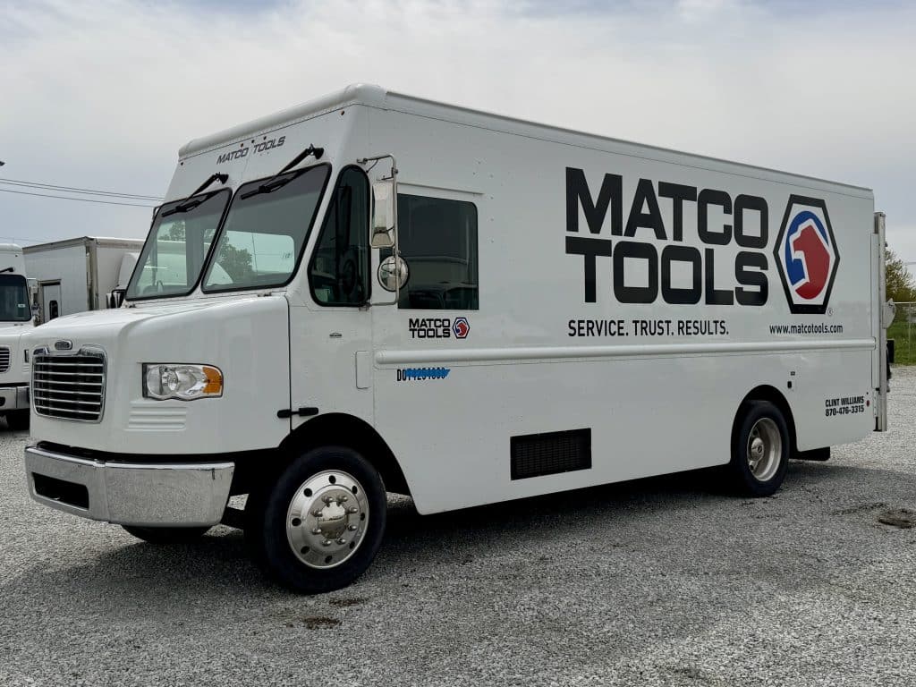 Used 2023 - 18ft Freightliner MT55 - Herr Display Vans